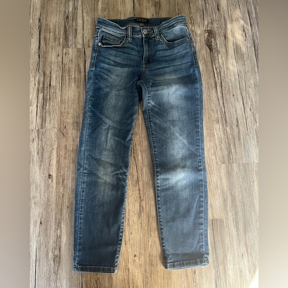 Judy Blue | Jeans | Judy Blue Relaxed Fit Ankle Capris | Poshmark